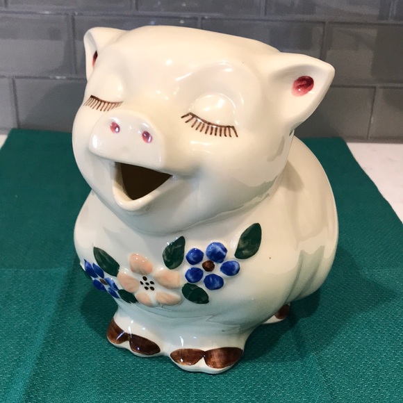Shawnee Pottery | Kitchen | Smiley Pig Pitcher Vintage Shawnee Pottery ...